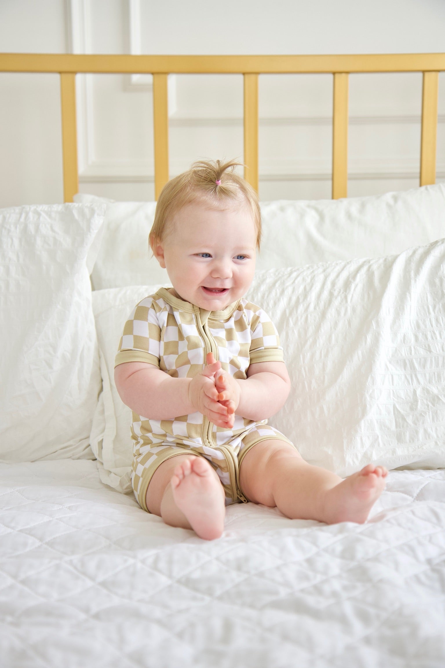 Neutral Grid Short Zippy – Kloudy Kids